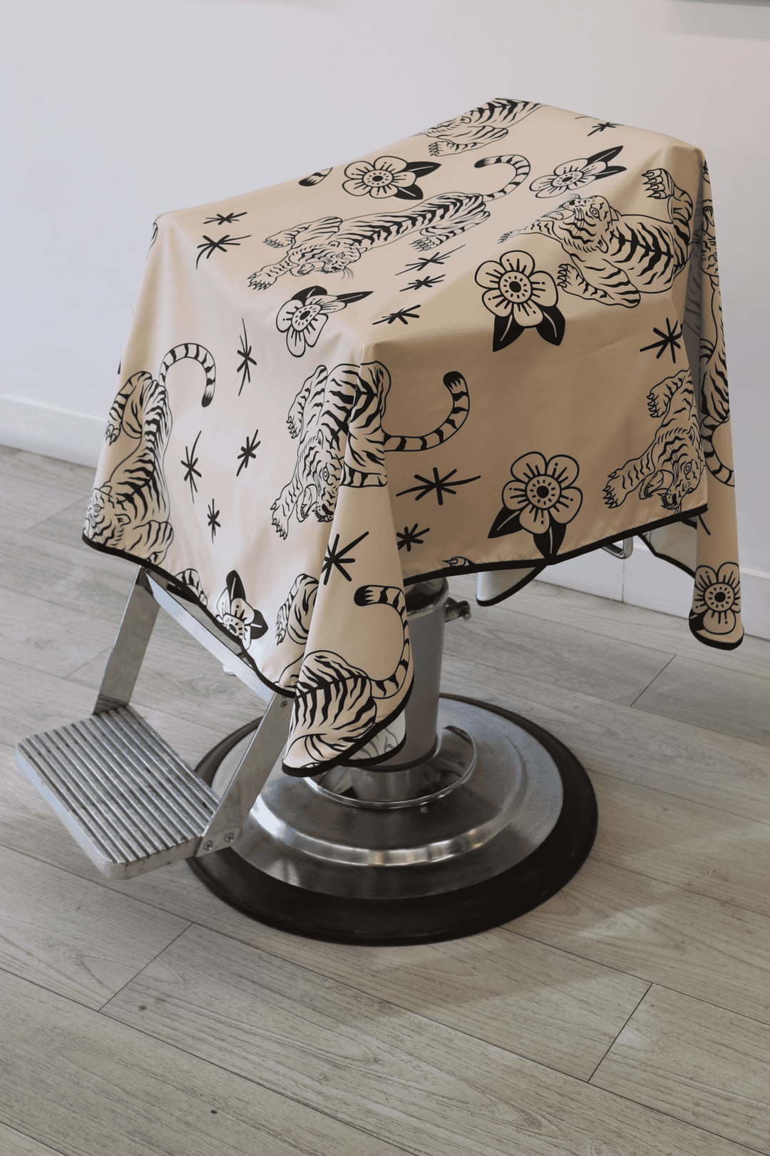 Tora Barber Cape | High Top Capes – High Top Capes Inc.